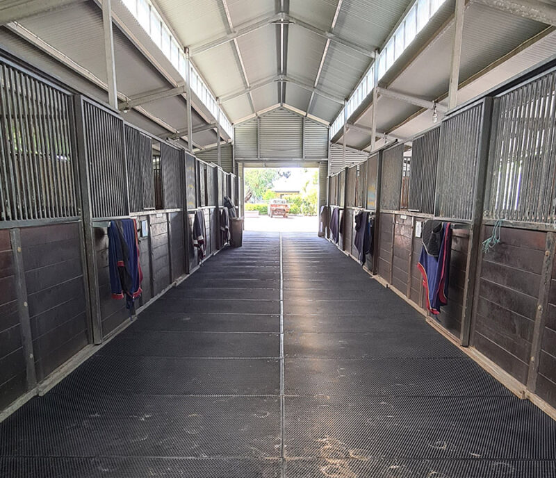 Choosing the right rubber for your horse stables - Duncan Equine Australia